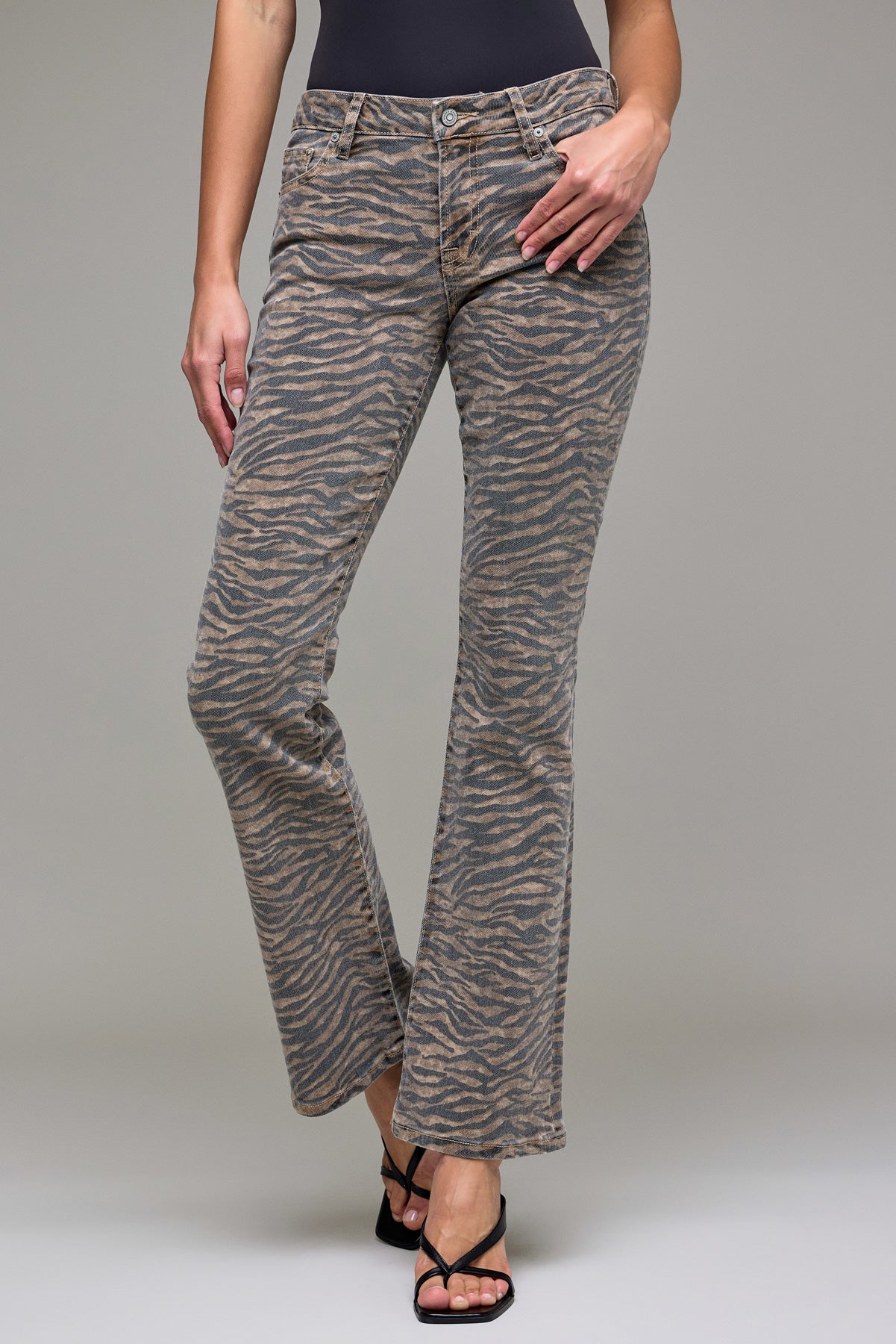 [RYAN] Tiger Print Low Rise 31" Inseam Bootcut – HIDDEN JEANS